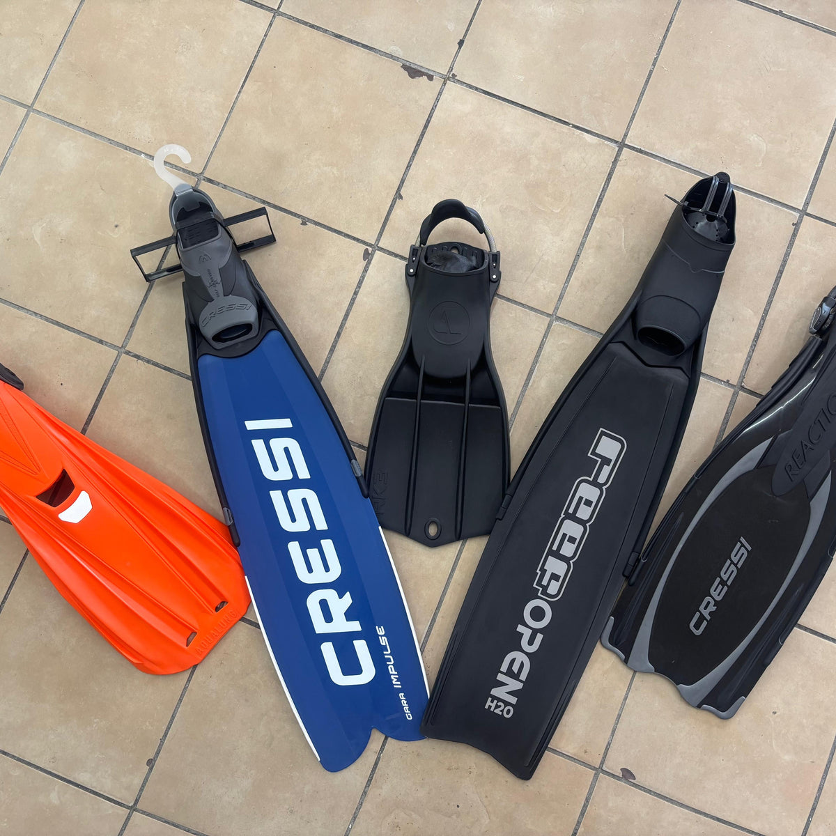 Freediving Fins vs. Scuba Fins: Choosing the Right Tool for the Job ...